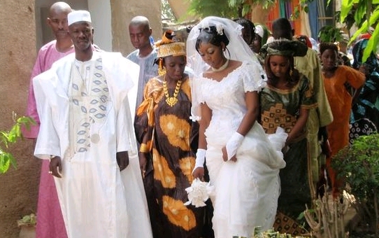 STRANGE! Still Exists Weird Wedding Traditions in Africa – Editor ...
